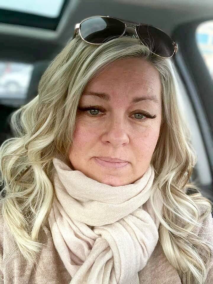 La sommelière mauvaise payeuse tente de se recycler sous une nouvelle ...