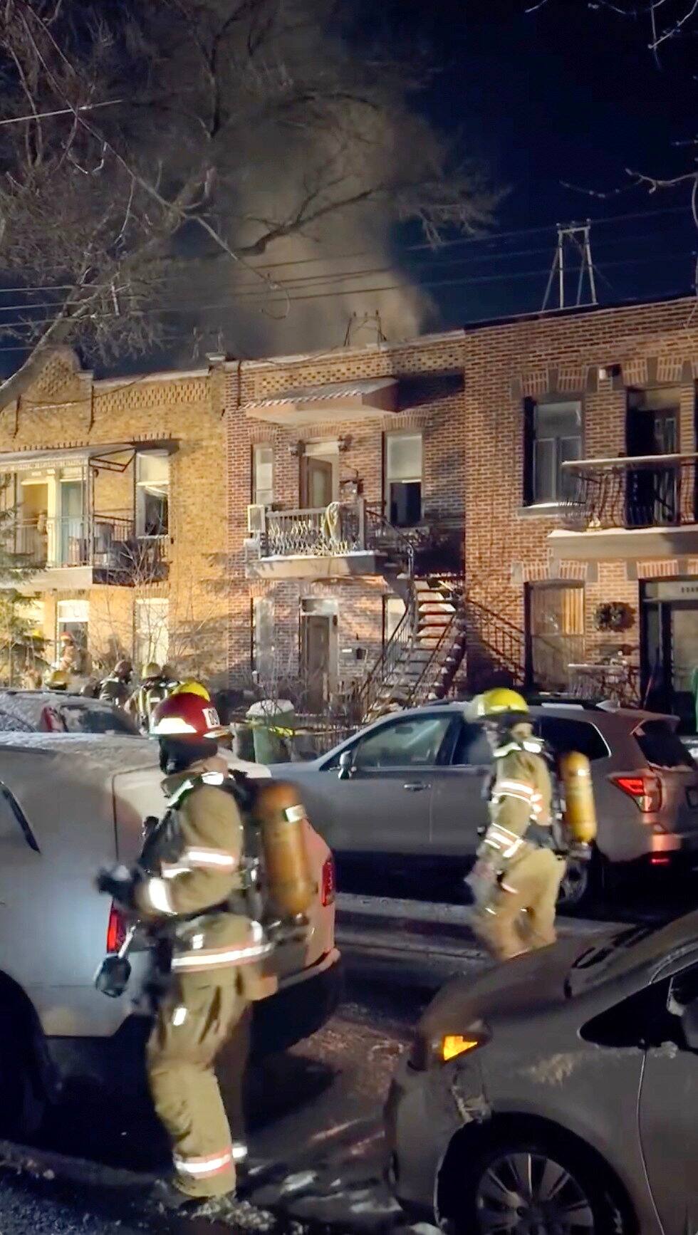 Sept familles à la rue après un incendie à Montréal | TVA Nouvelles