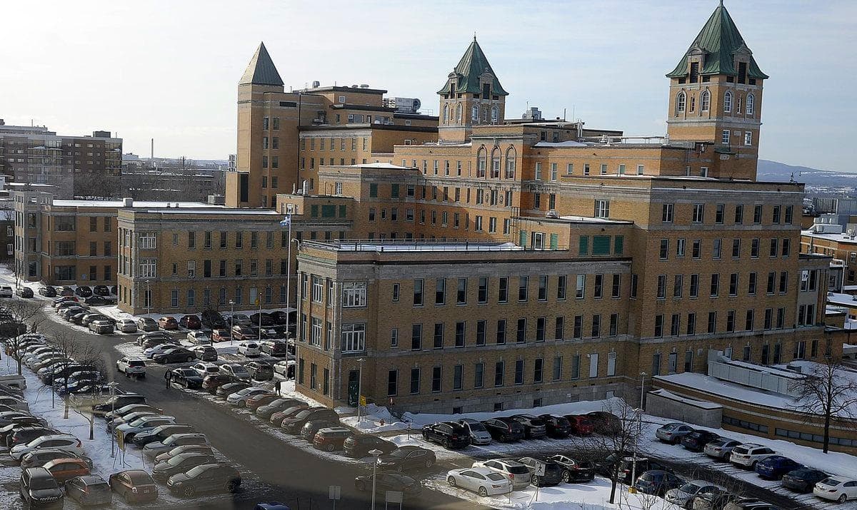 La COVID-19 infiltre les soins intensifs d'un hôpital de Québec | JDQ