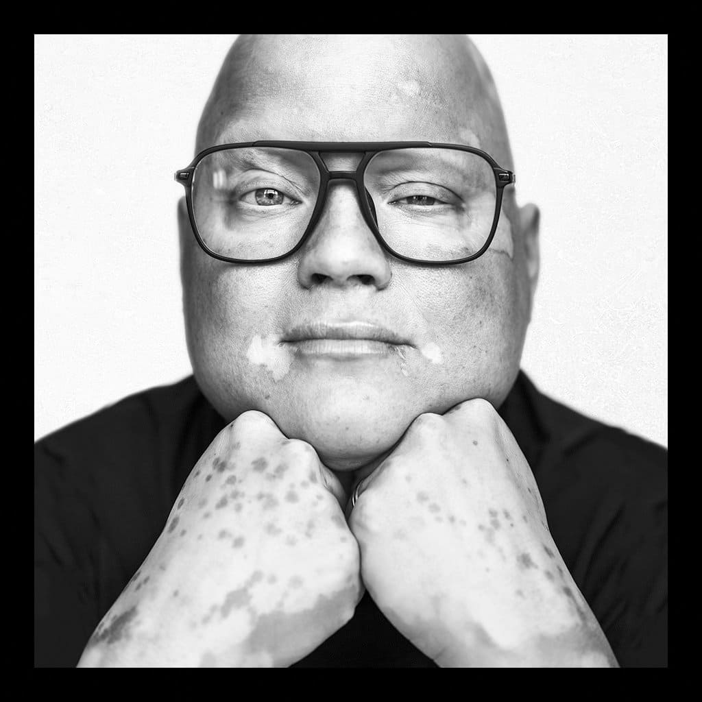 Simon Delisle présente son deuxième spectacle solo, «Tache» | JDQ