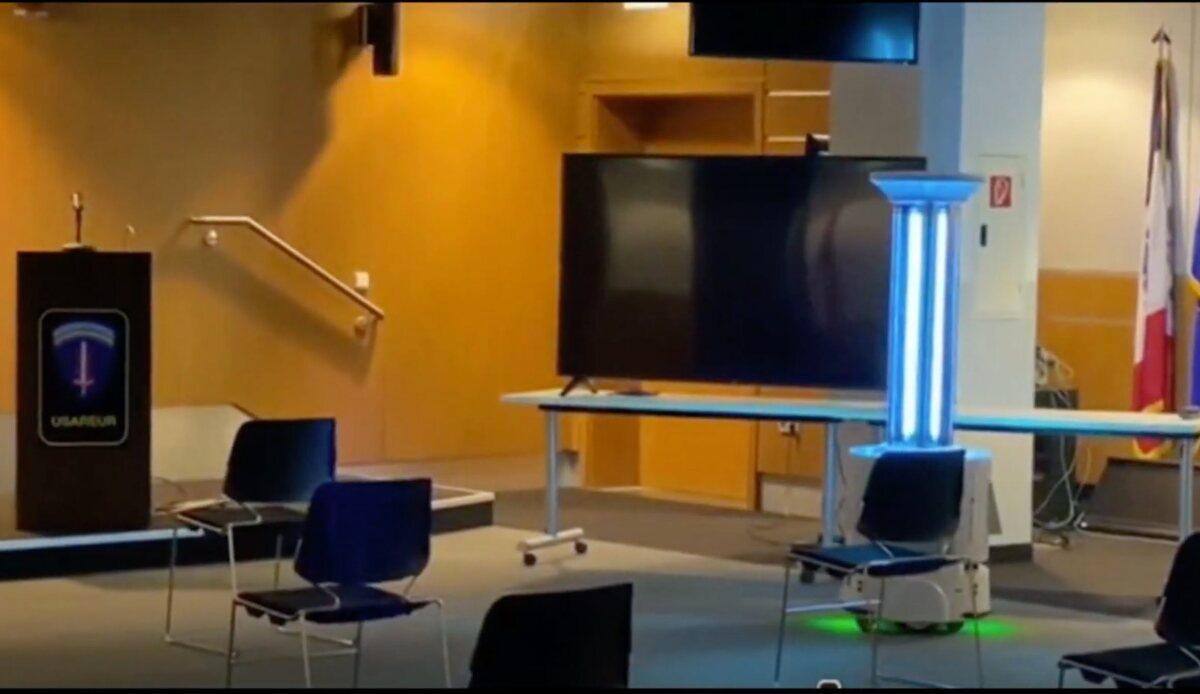 Un robot «anti-COVID» bientôt disponible au Québec | TVA Nouvelles