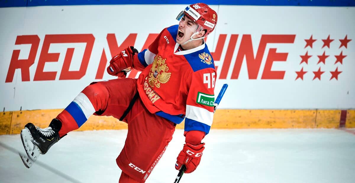 Andrei Kuzmenko choisit les Canucks - TVA Sports