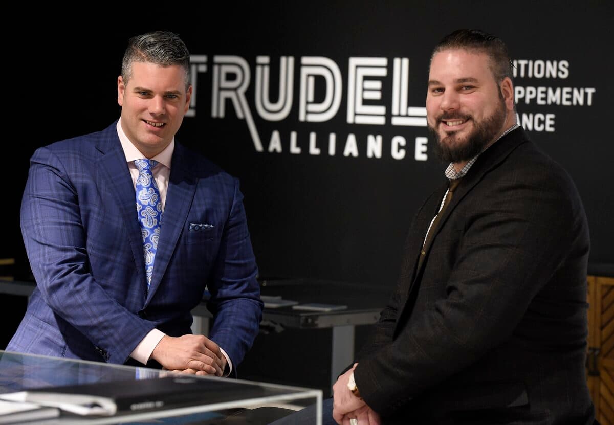 Une femme de 51 ans est accusée d’avoir harcelé l’homme d’affaires ...