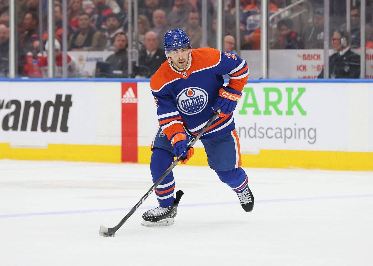 Oilers: Evan Bouchard, le premier défenseur de l'histoire à réaliser ...