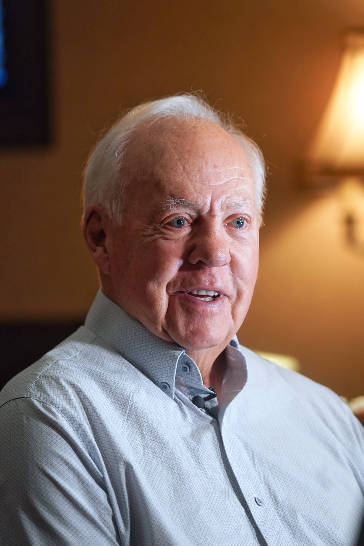 Yvan Cournoyer apprivoise ses 80 ans avec humour - TVA Sports