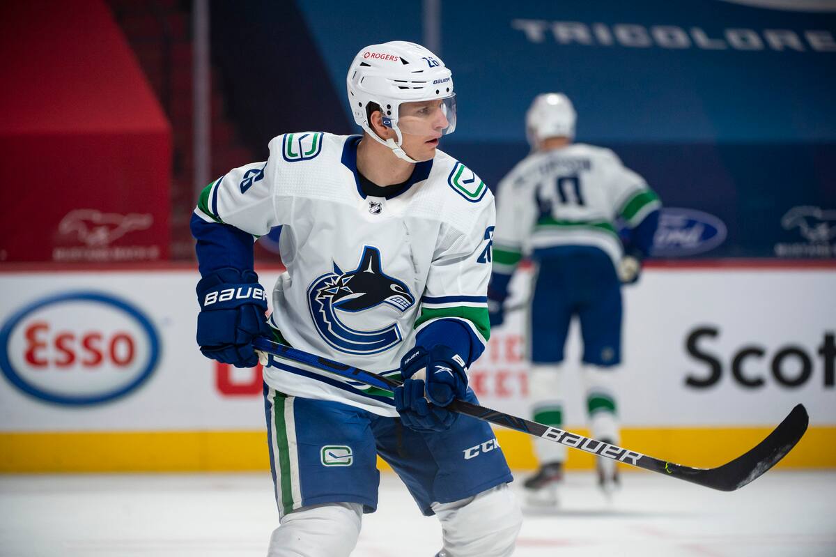 Antoine Roussel se range du côté des Canadiens - TVA Sports