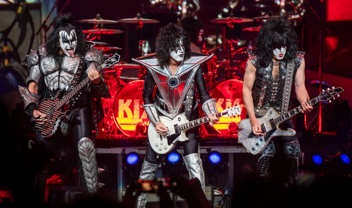 Kiss de retour au Québec: le groupe allonge sa tournée d’adieu | TVA ...