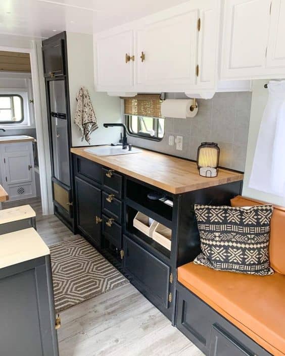 Les meilleures idées pour retaper l'intérieur d'une roulotte à mini ...