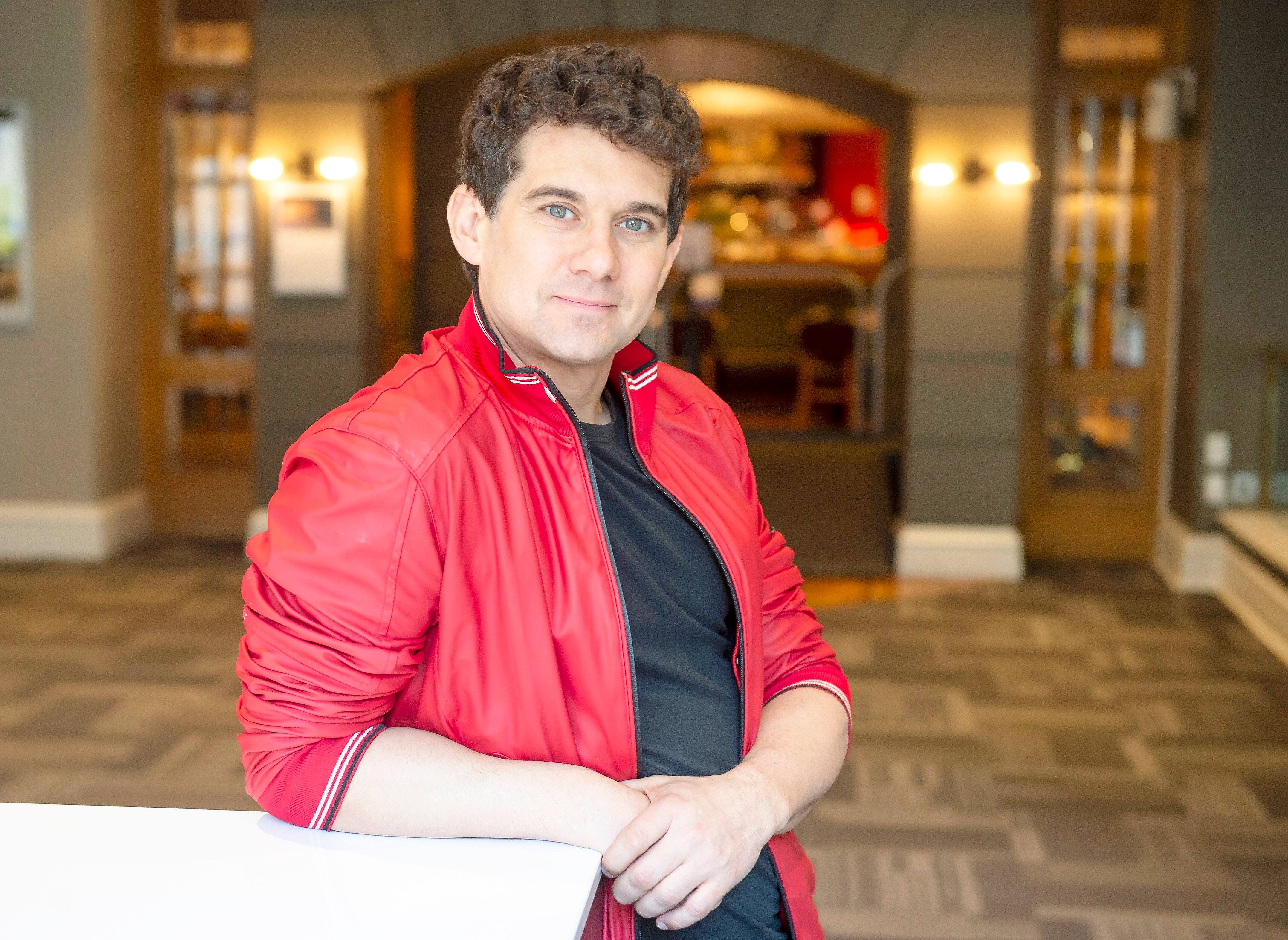 Xavier Mortimer: le magicien qui cumule 15 milliards de vues | JDM