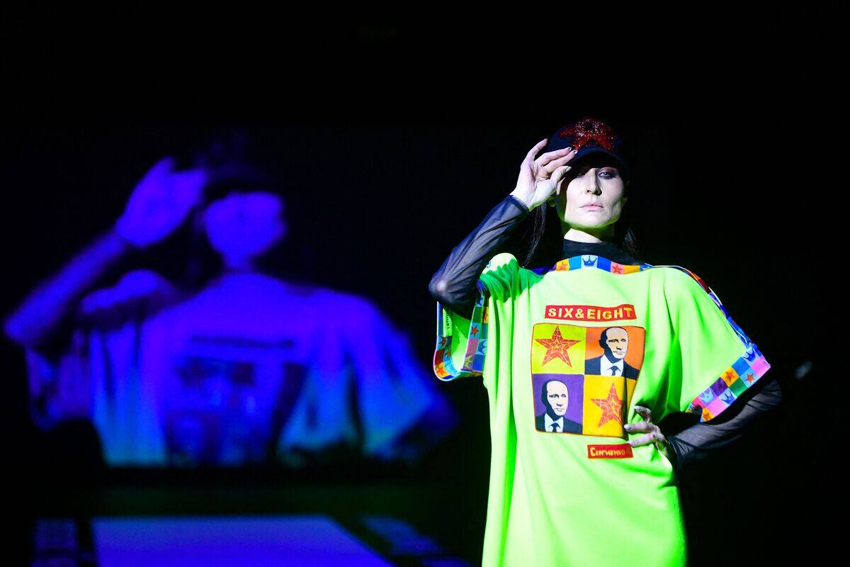 En Russie, un défilé de mode à la gloire de Poutine | JDQ