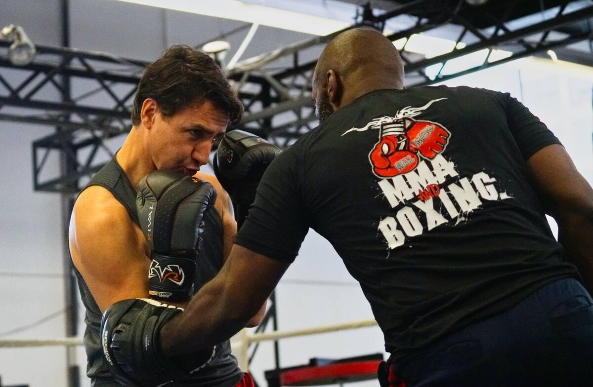 Justin Trudeau monte sur un ring avant le premier débat des chefs | JDQ