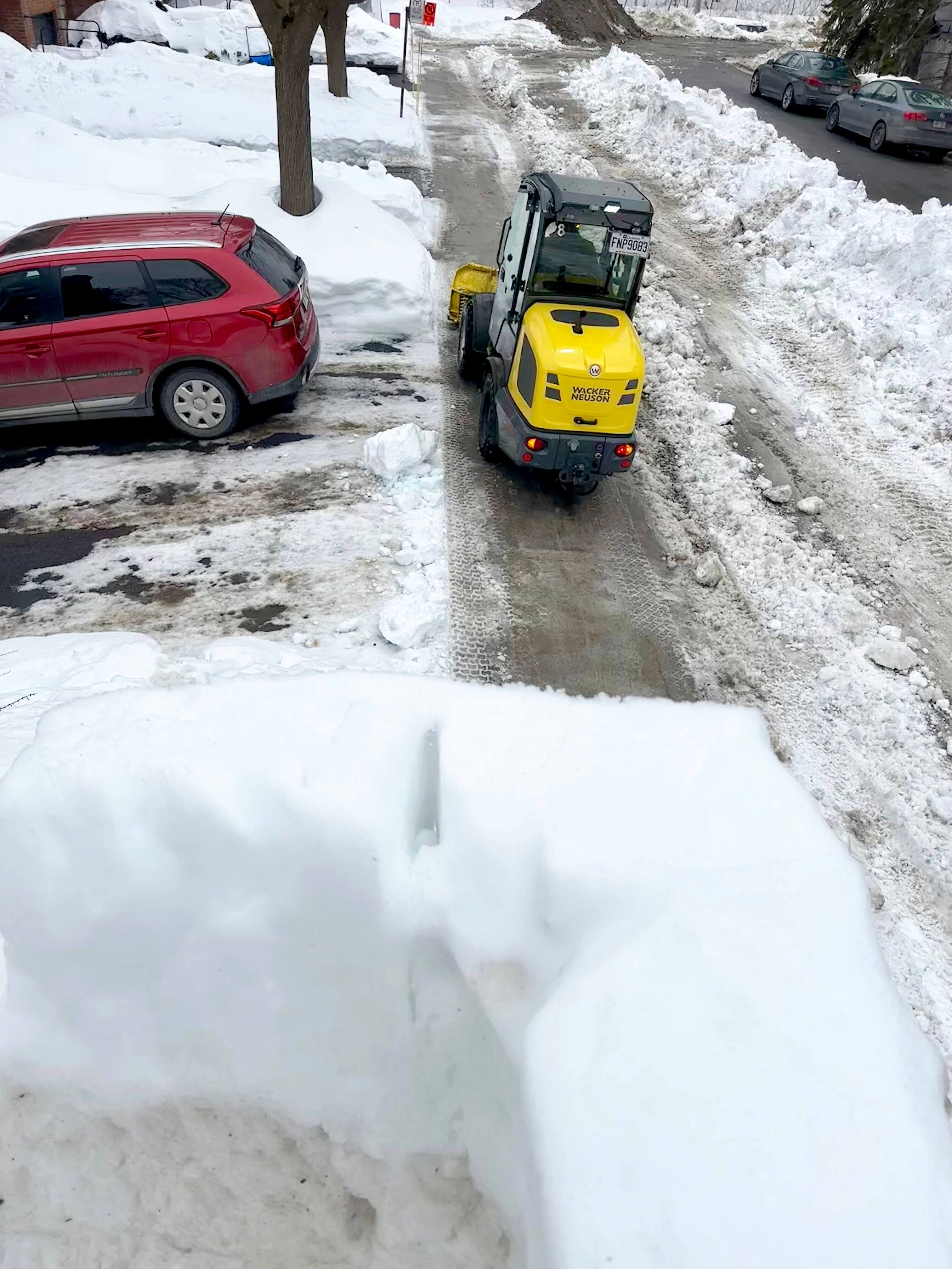 Ce père de famille a construit un fort de neige digne de «La guerre des ...