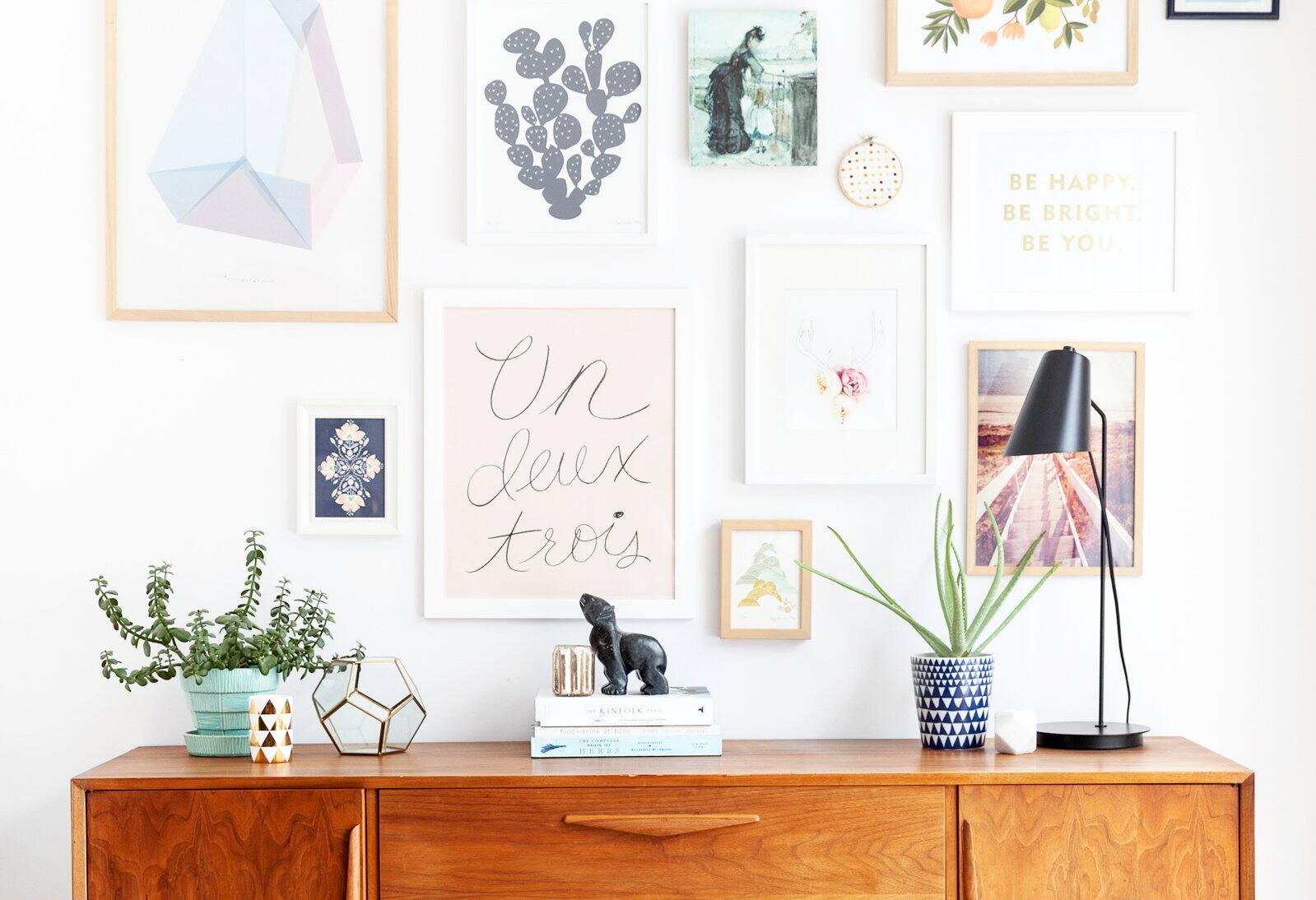 7 conseils déco pour accrocher un cadre au mur | JDM