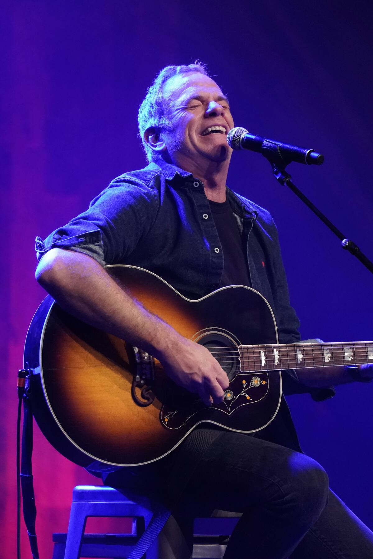 Garou conclut sa tournée québécoise dans un «gros party de famille» à ...