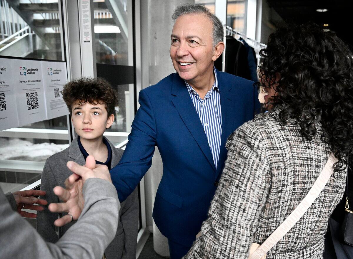 Élections municipales: le parti de Sam Hamad change de nom | TVA Nouvelles