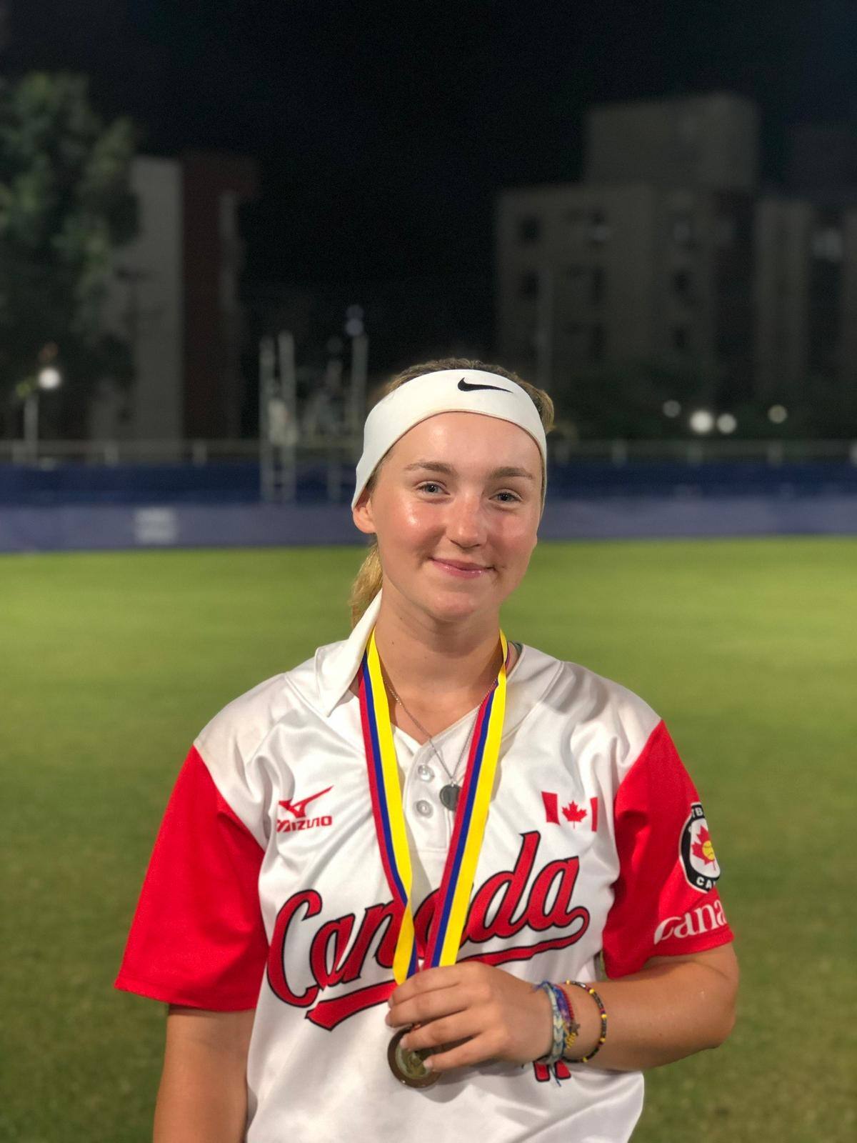 Annabelle Guay: voyager grâce au... softball | JDM