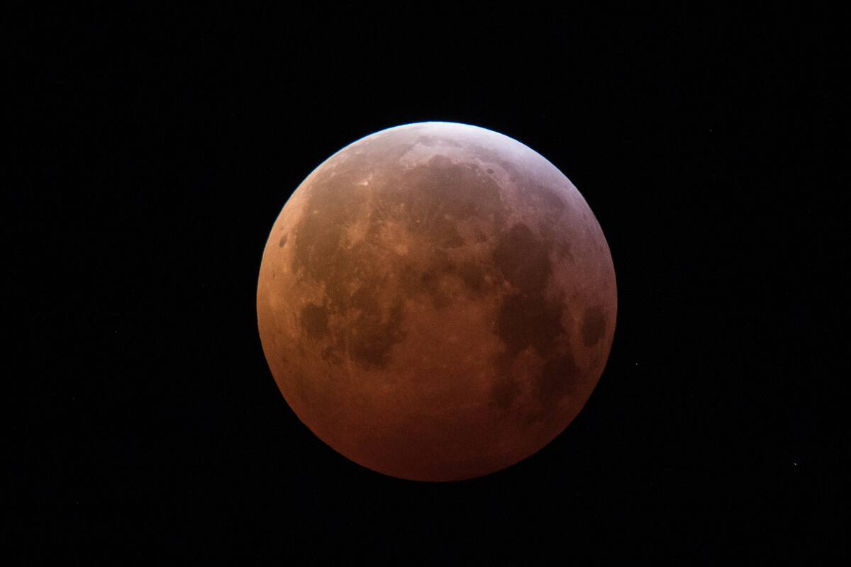 Une éclipse lunaire totale visible au Québec cette nuit: voici ce qu’il ...