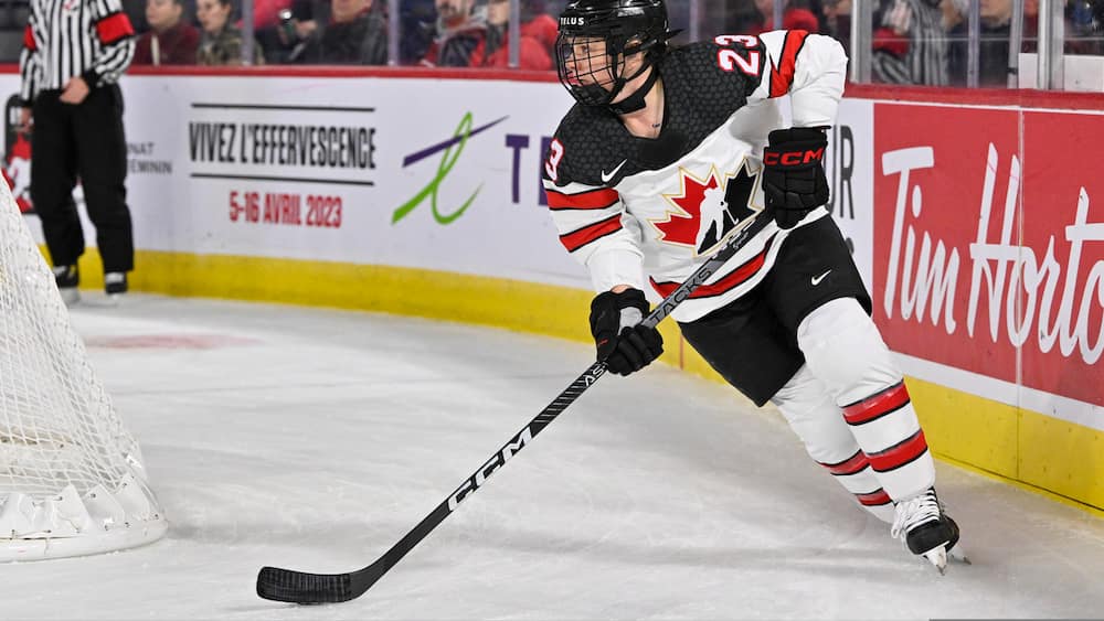 LPHF : Montréal choisit Erin Ambrose au premier tour - TVA Sports LPHF : Montréal choisit Erin Ambrose au premier tour - TVA Sports