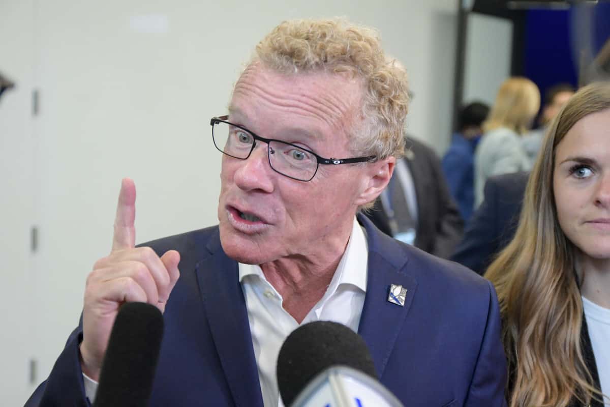 Jean Boulet : les murs tremblent à QUB radio | TVA Nouvelles