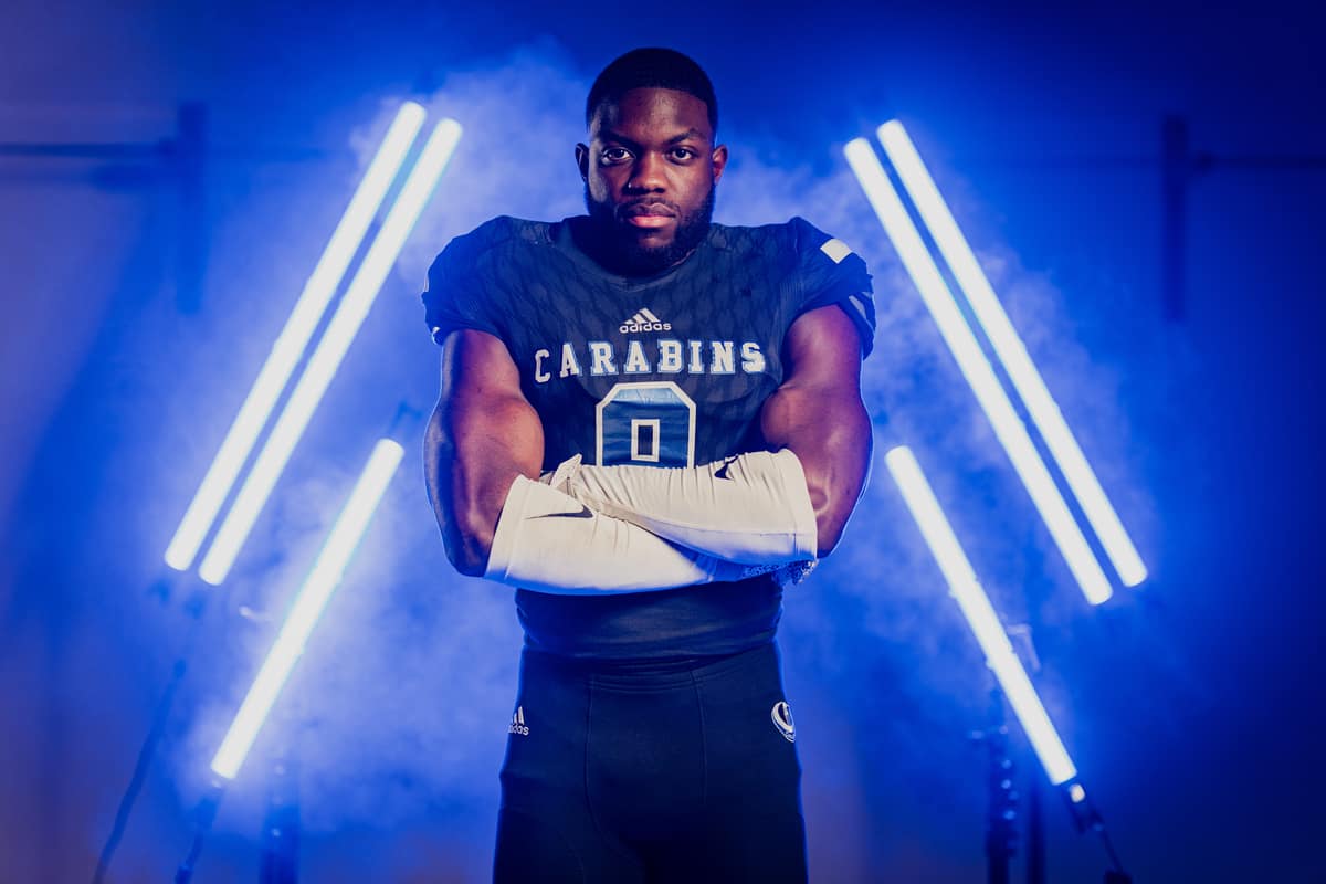 Football universitaire : 19 nouveaux Carabins - TVA Sports