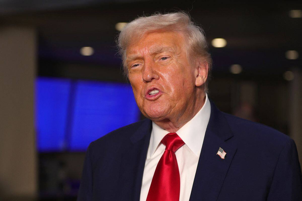 Trump a remplacé Joe Biden par une machine dans une galerie de ...