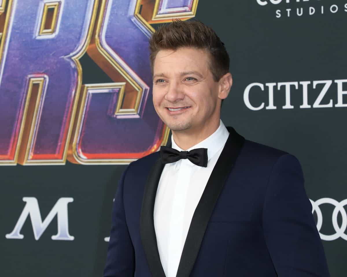 Jeremy Renner est convaincu d’avoir été cliniquement mort après son ...