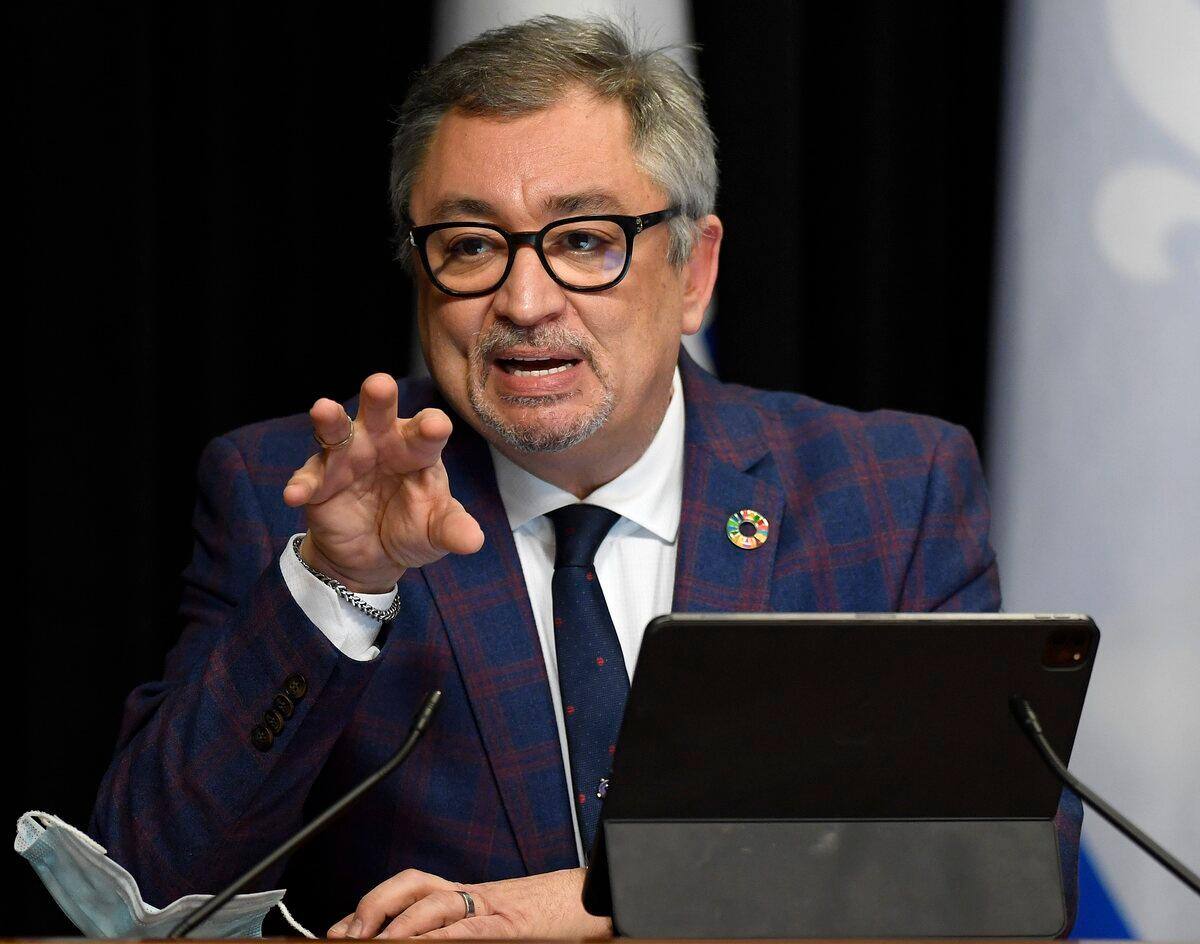 Horacio Arruda, toujours aussi populaire auprès des Québécois | TVA ...