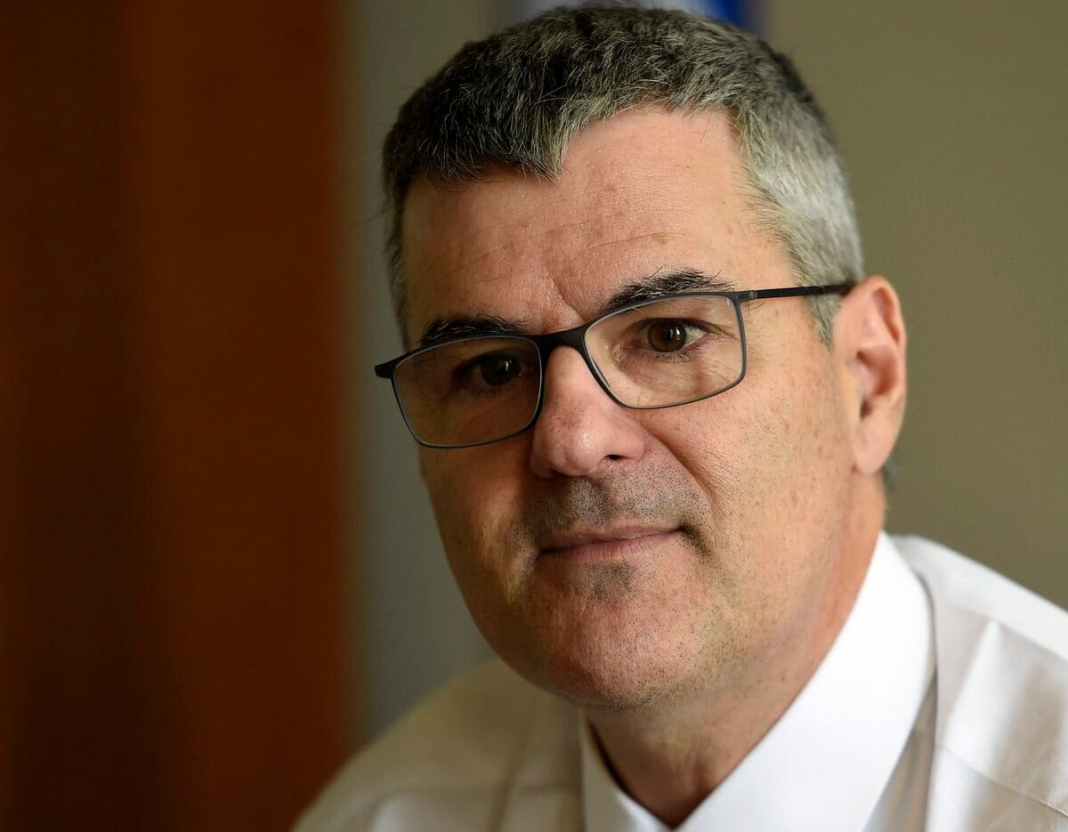 3e lien: que vaut la parole d'Éric Caire? | JDQ