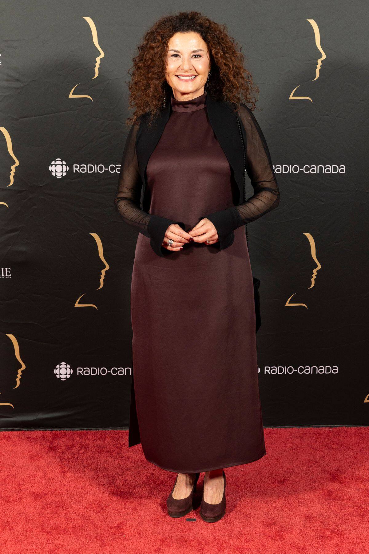 Gala des Gémeaux 2025 : TOUS les looks des célébrités sur le tapis ...