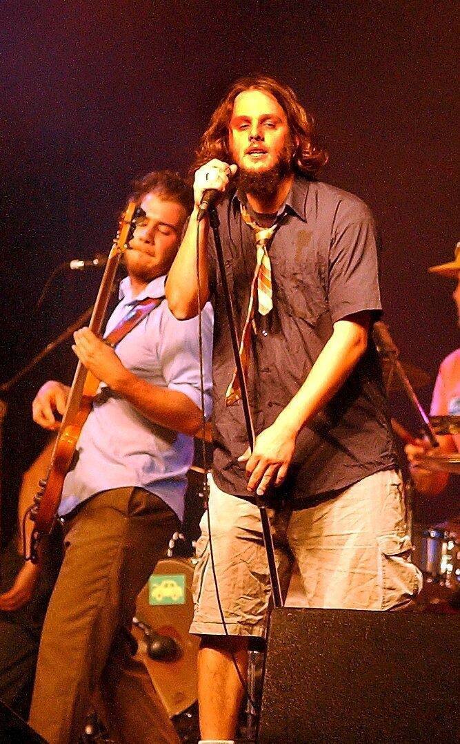 23 photos souvenirs de Karl Tremblay et les Cowboys fringants | 7 Jours