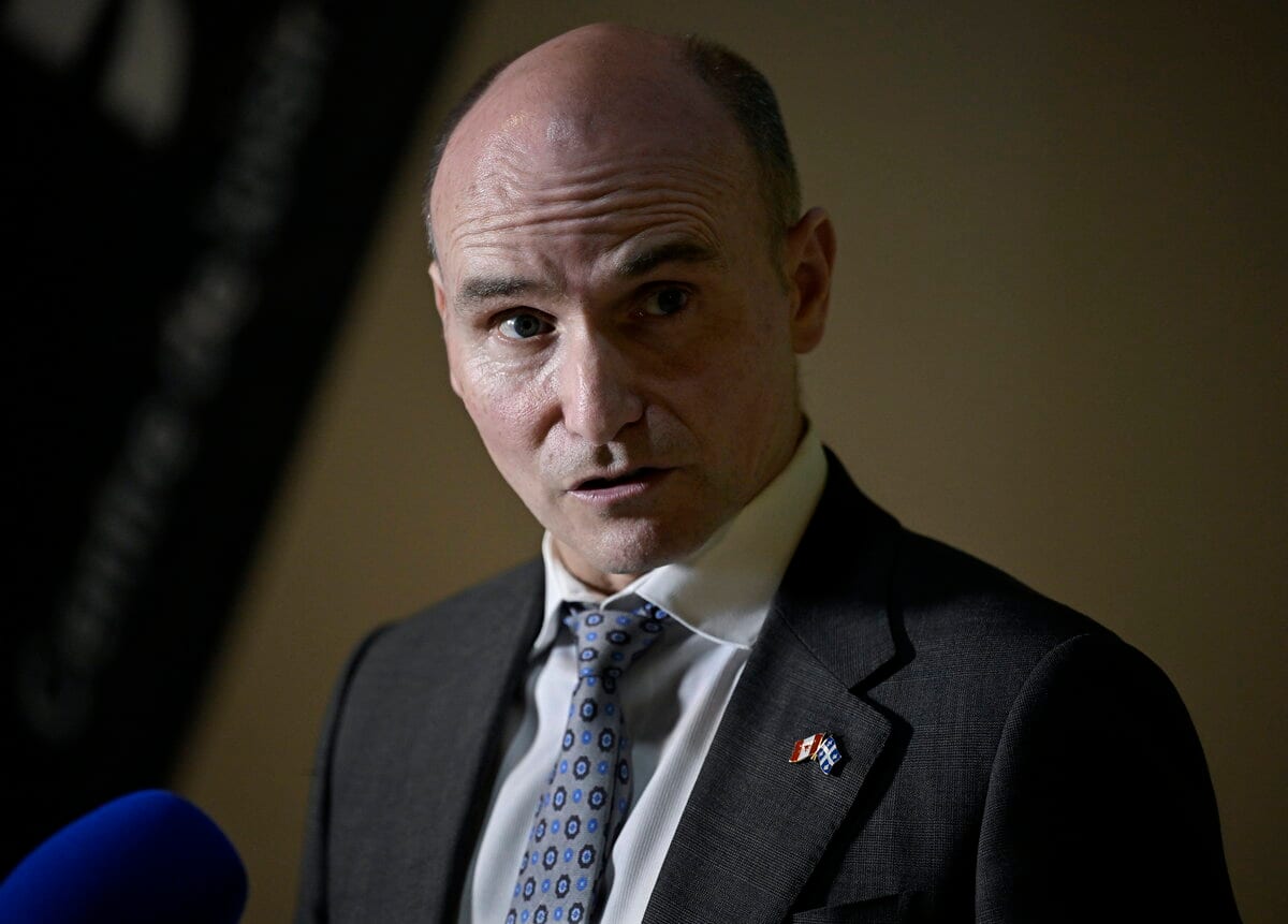 Trump «veut voler des jobs et les amener aux États-Unis», selon Jean ...