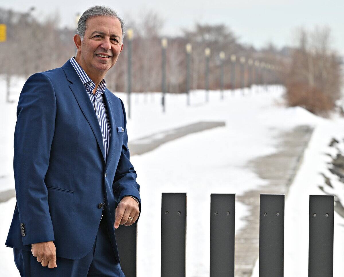 «Inquiet pour Québec», l’ex-ministre Sam Hamad se lance dans la course ...