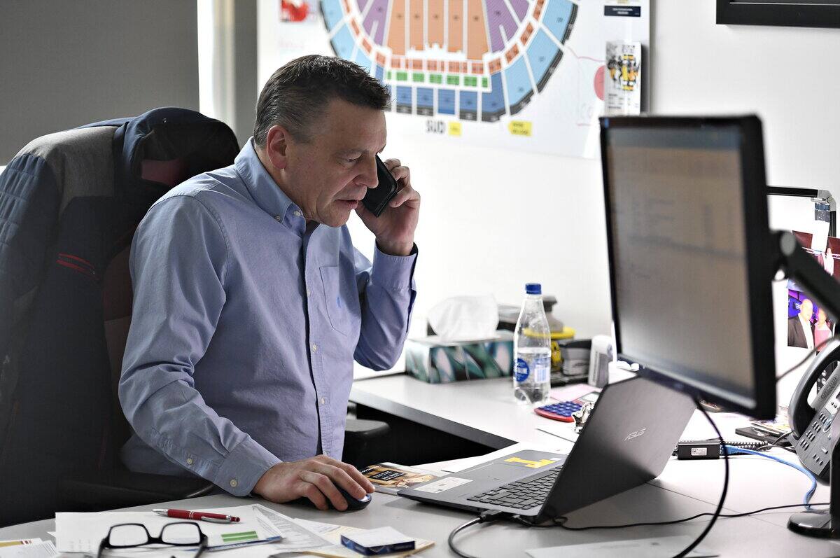 Tournoi pee-wee: une journée dans la vie du directeur général Patrick ...