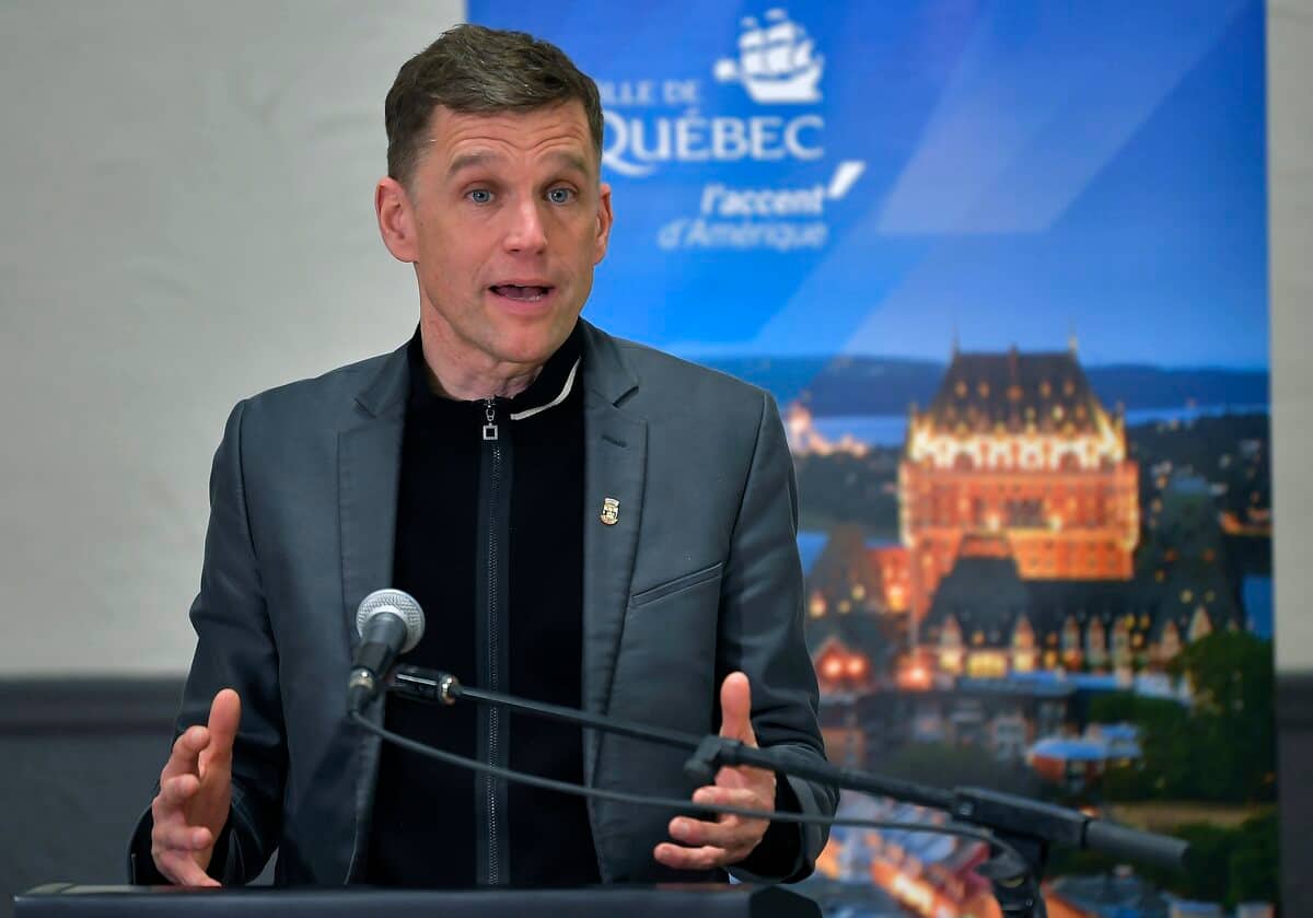 Le maire Marchand ne se fait pas d’attentes sur le 3e lien | JDQ