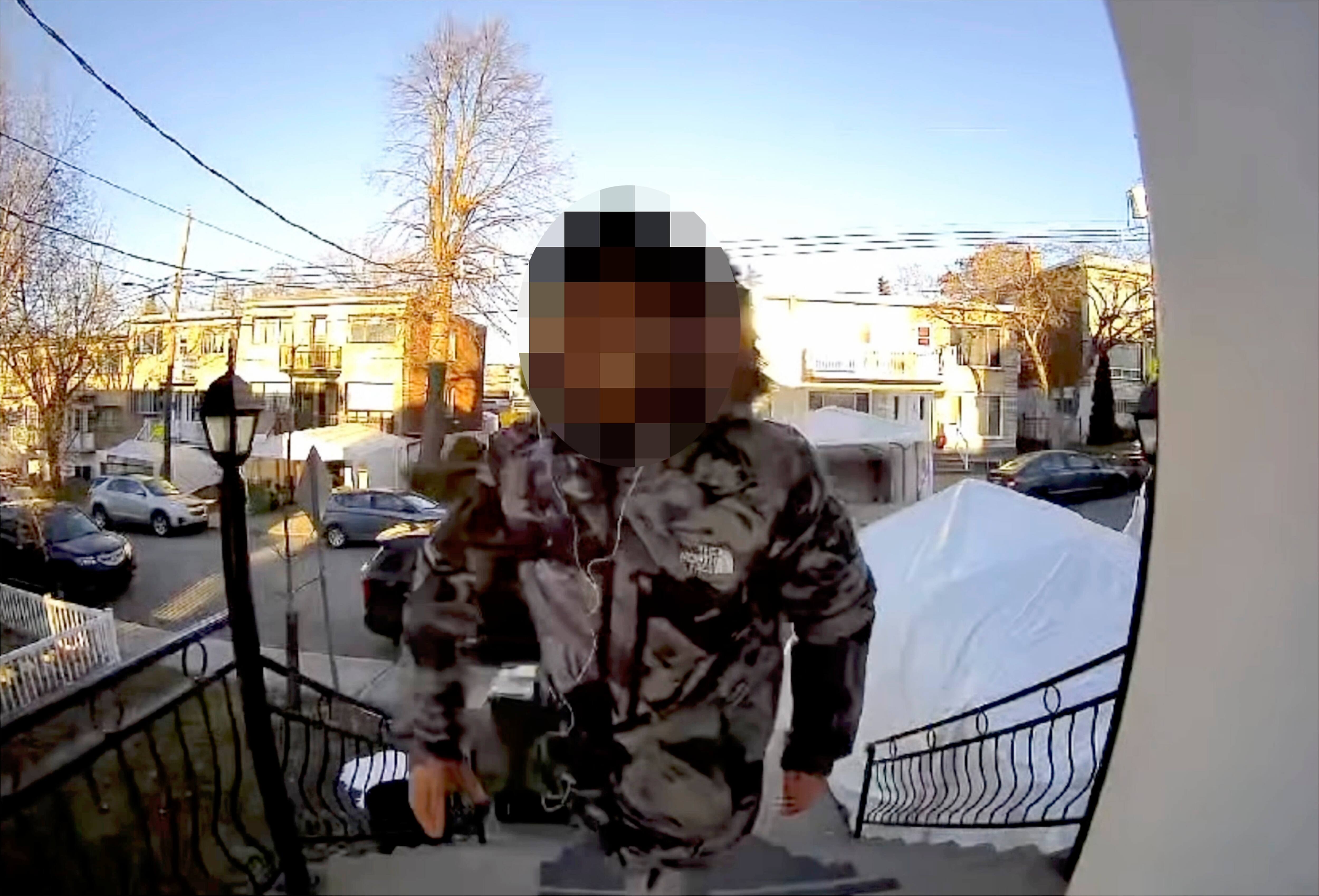 [EN VIDÉOS] Filmés en pleine action: les voleurs de colis des Fêtes ...