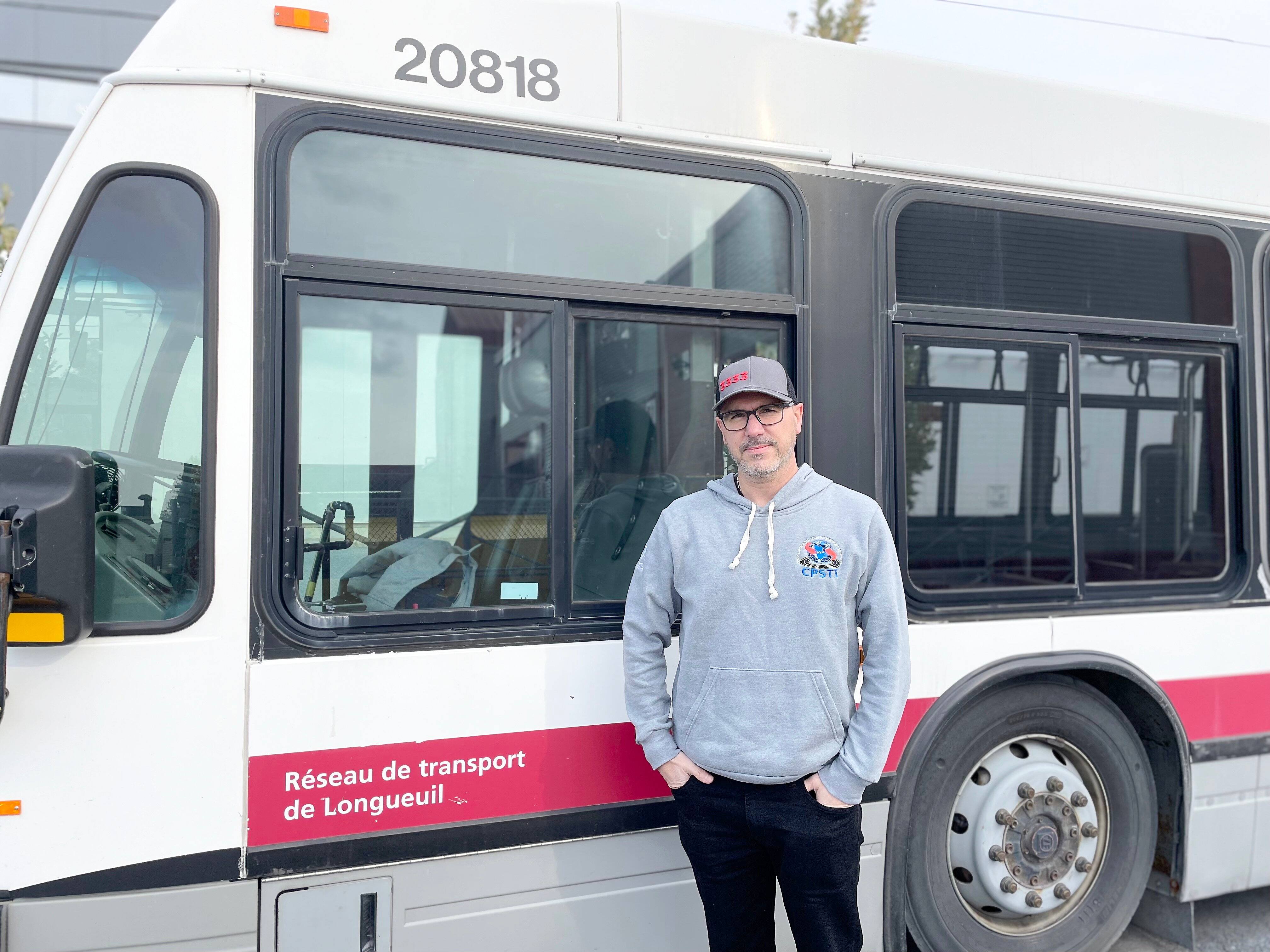 "Two buses never cross": Local bus drivers reassigned to break REM shuttles