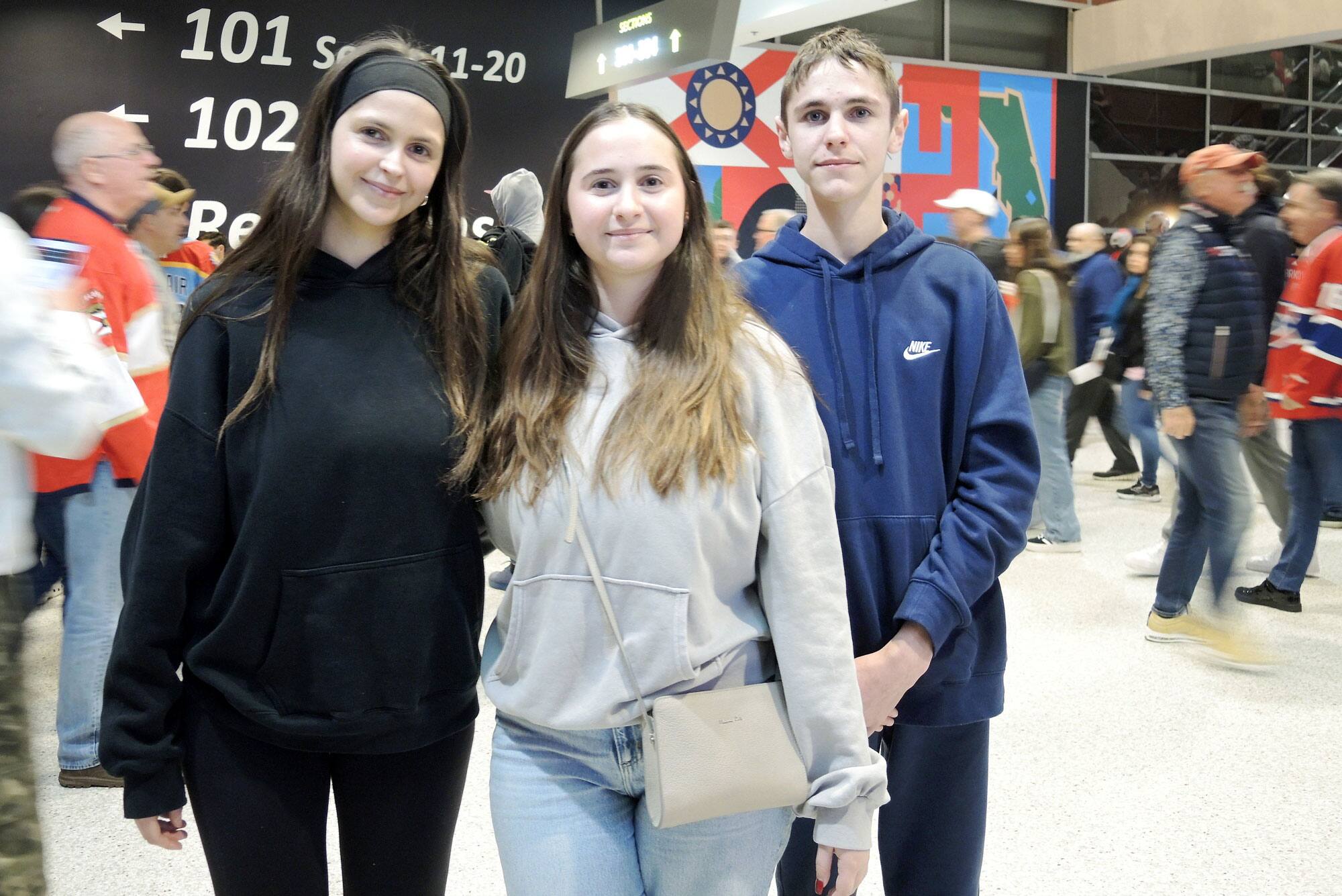 Les Québécois s’amusent au match du CH en Floride | JDM