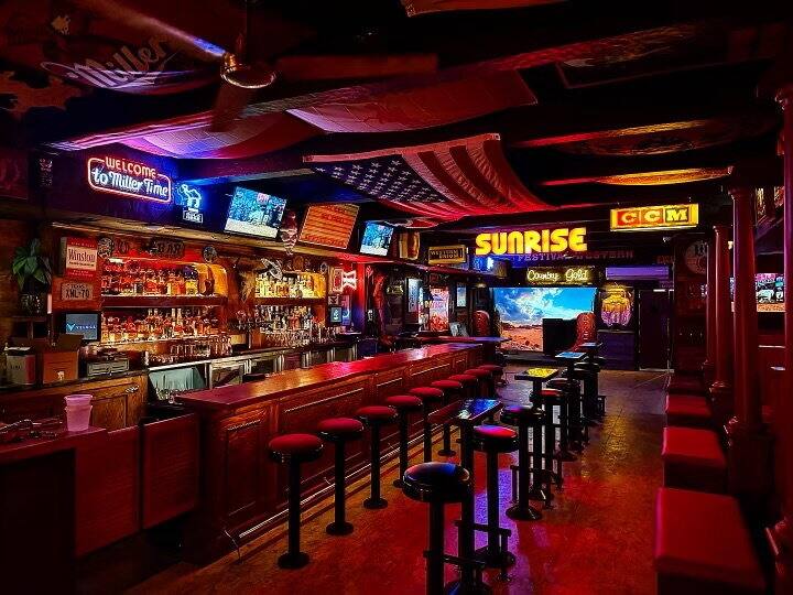 Voici 3 nouveaux bars 100% country à Montréal pour exhiber vos bottes ...