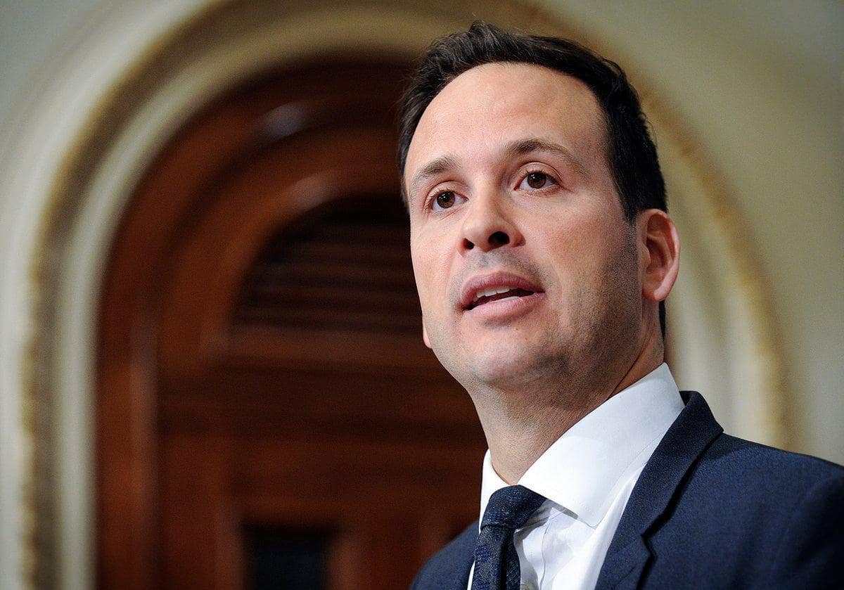 Alexandre Cloutier chargé de défendre la liberté académique | TVA Nouvelles