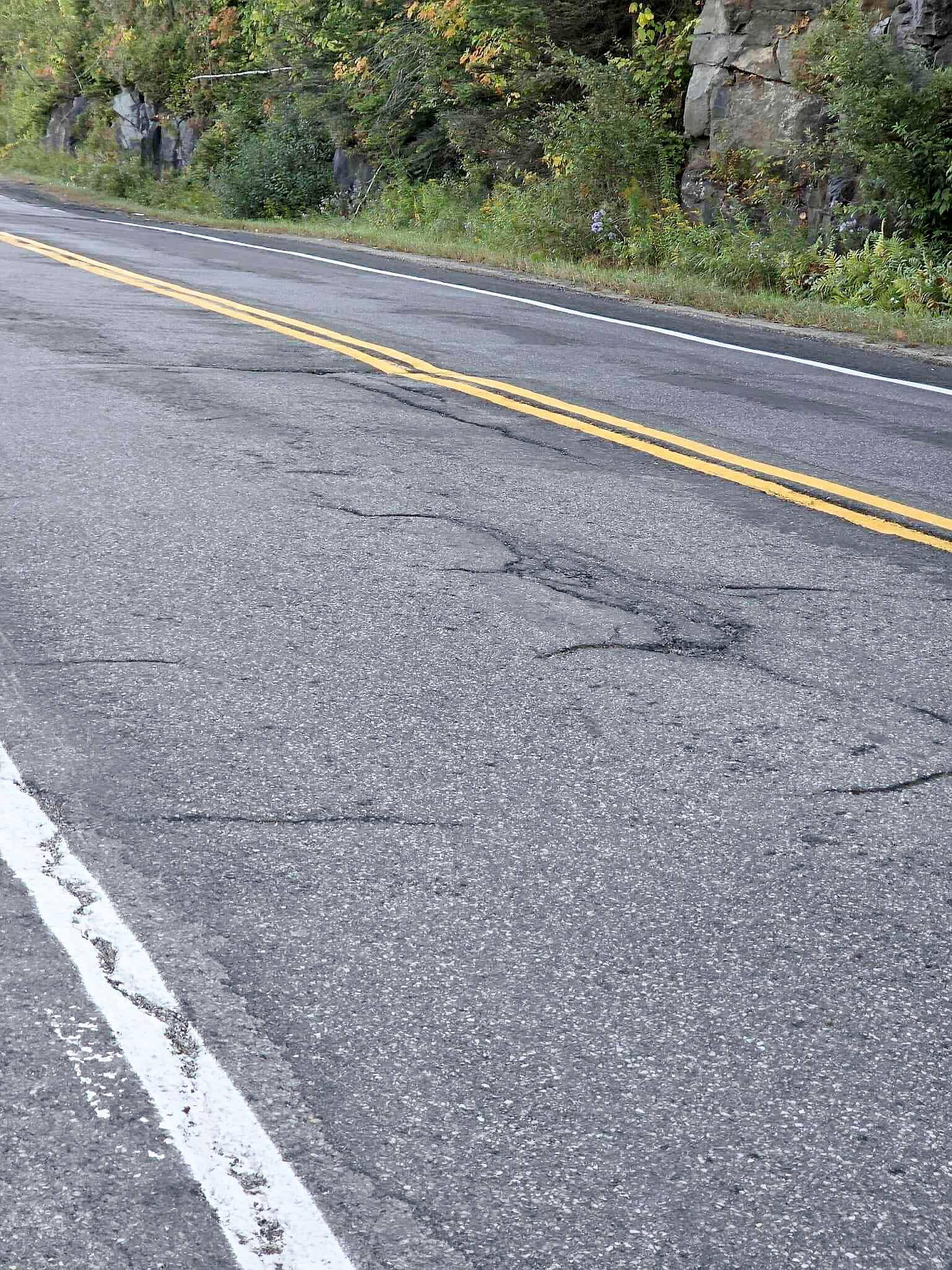 Ce tronçon de route fait honte aux résidents de ce village | JDM