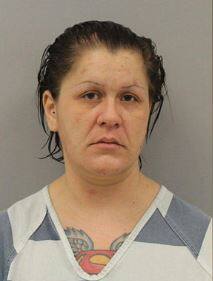 Elle noie sa «mamie parfaite» dans l’évier de la cuisine | JDM