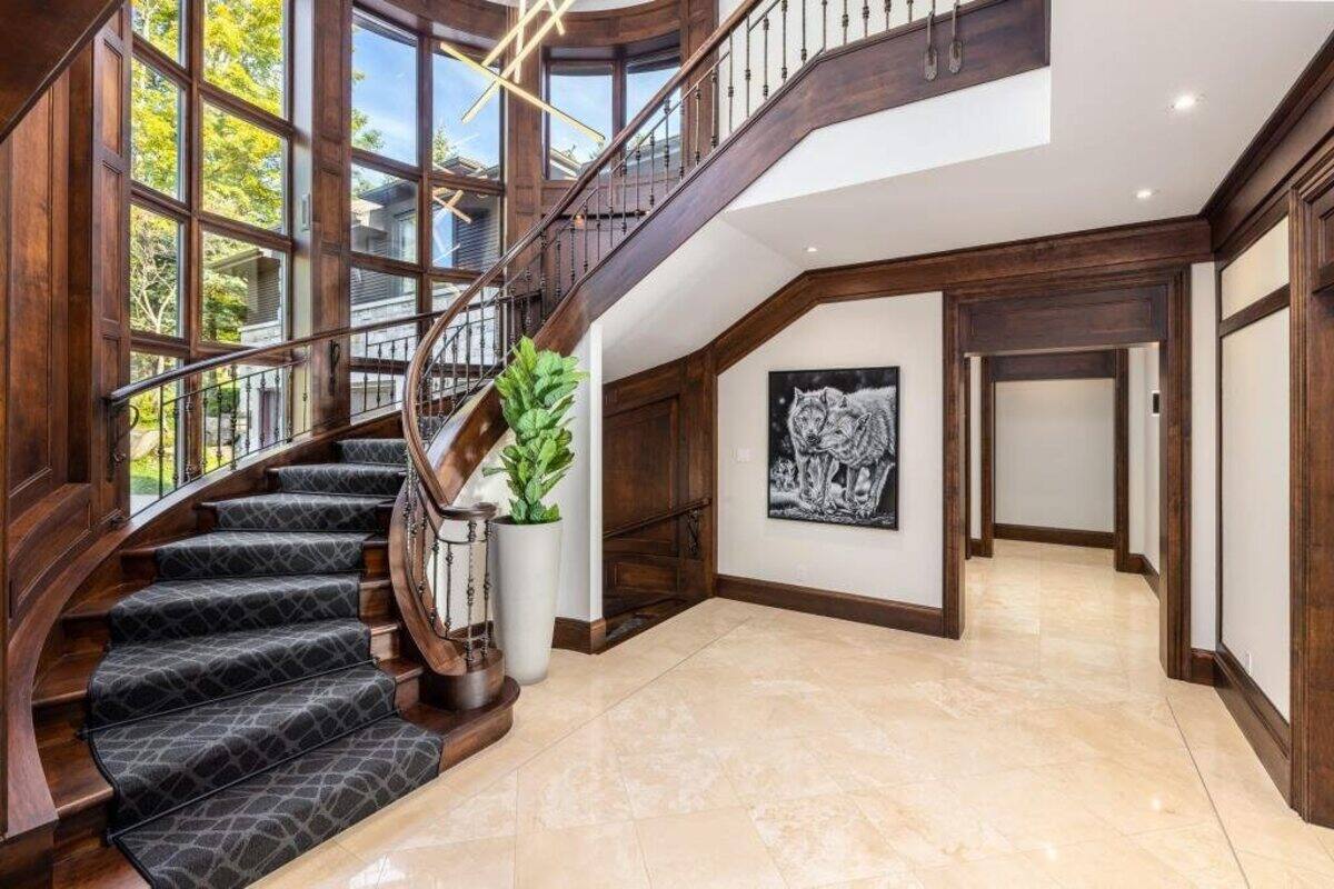 Offre d'achat acceptée sur l'ancienne maison de Patrick Roy affichée à un prix record | JDQ