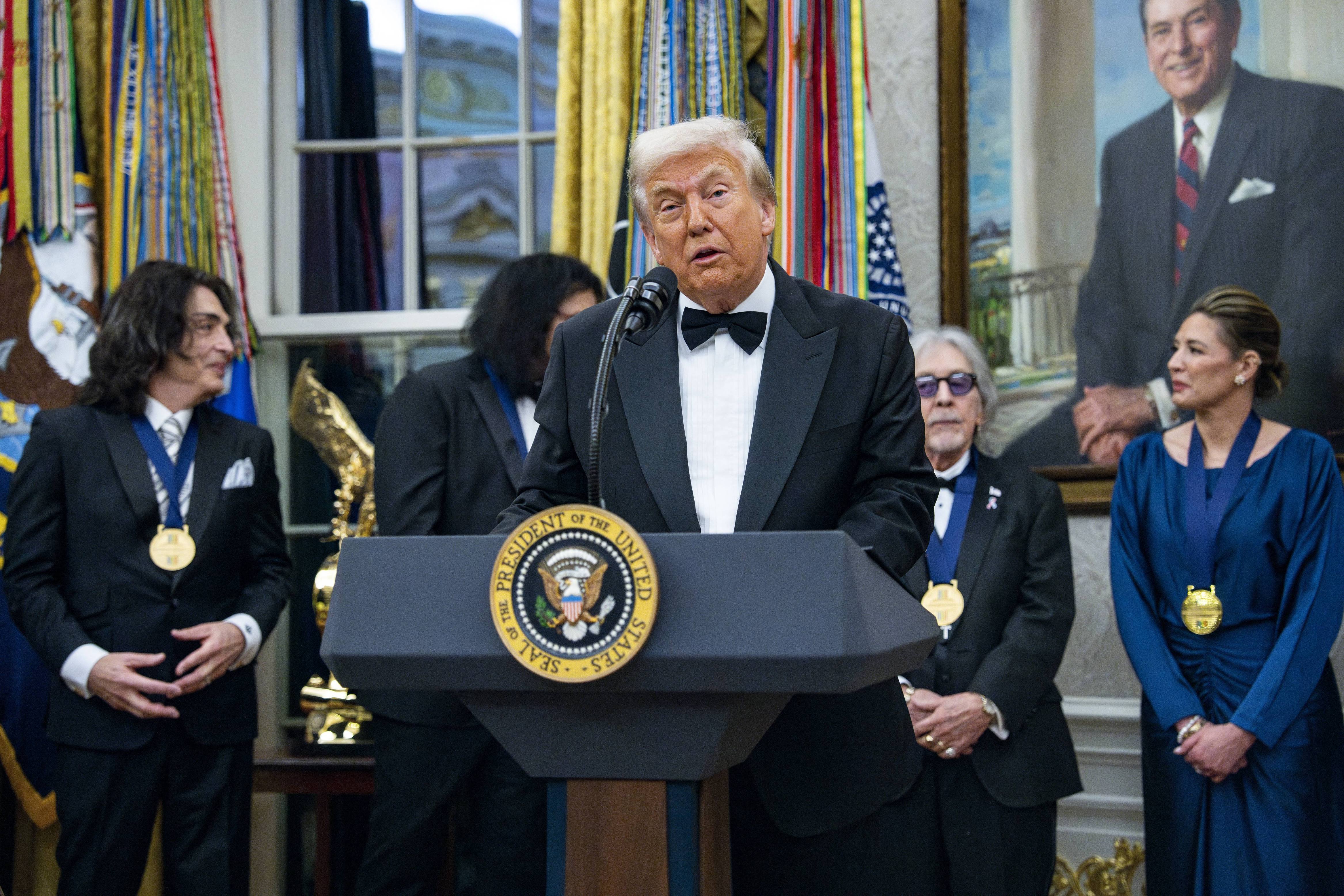 Donald Trump ravive la doctrine Monroe et largue l’Europe | JDM