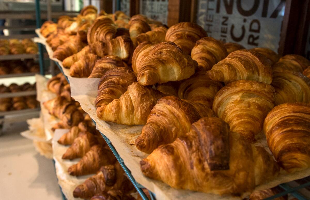 Mastering Croissant Etiquette: The Right Way to Eat and Enjoy a ...