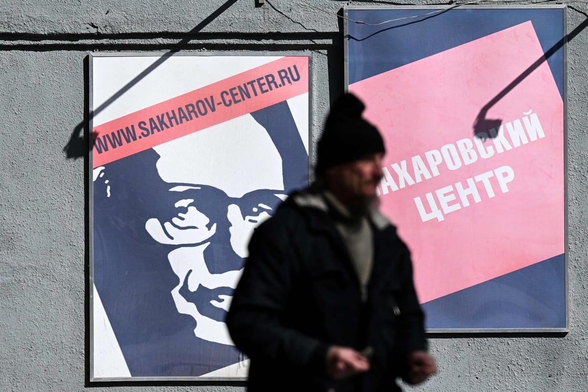 La justice russe dissout l'association des droits humains Centre ...