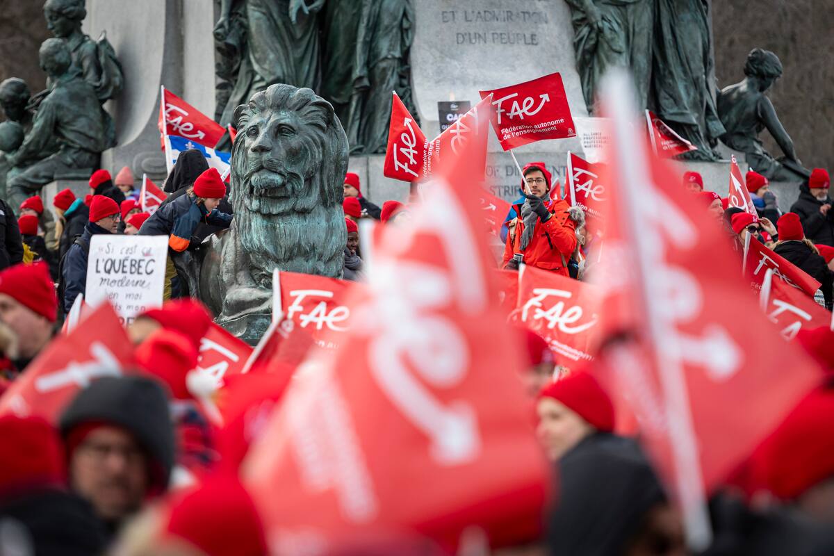 Entente de principe: la FAE met fin à sa grève | TVA Nouvelles