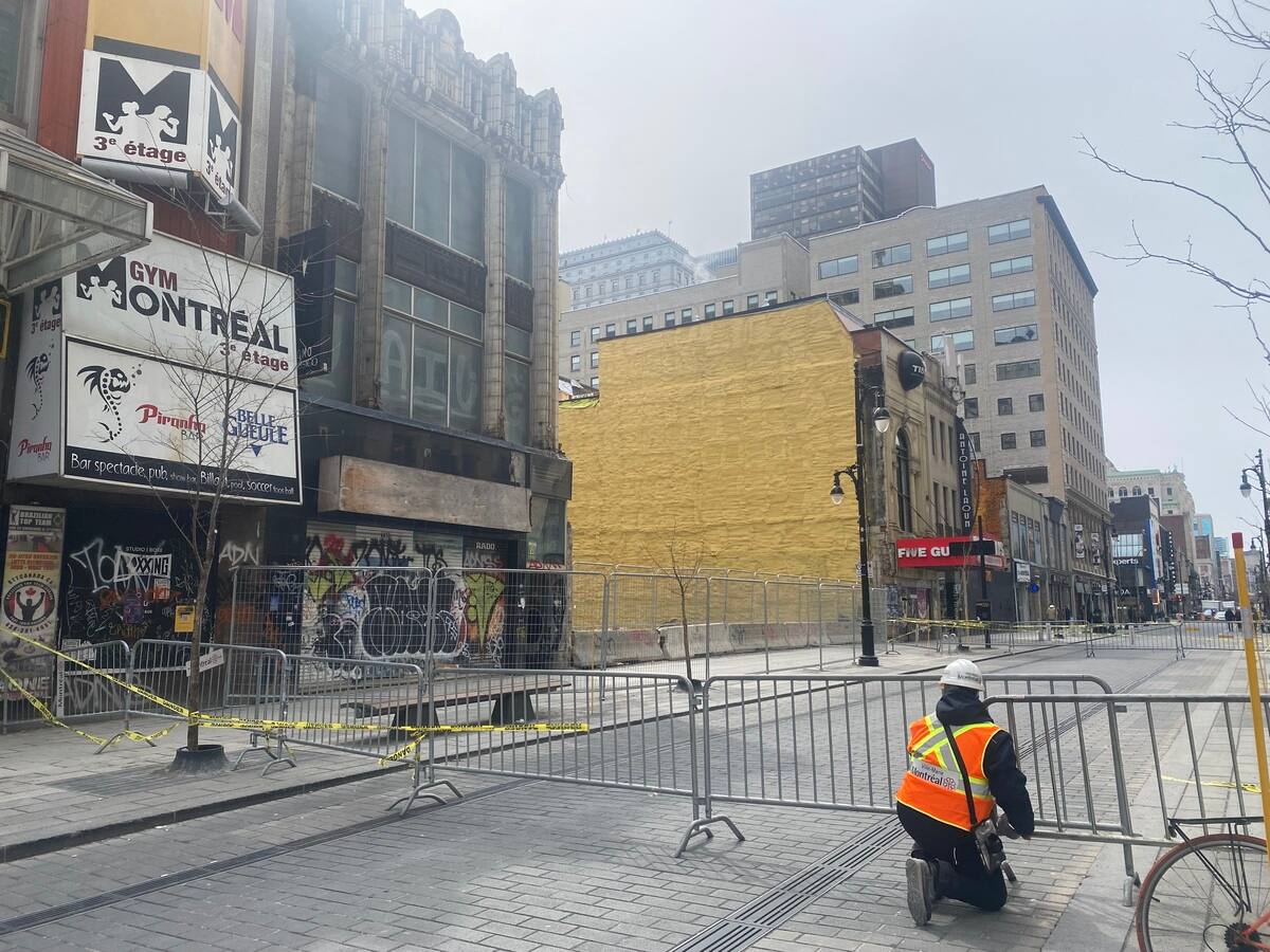 Montréal: un immeuble patrimonial menace de s’effondrer devant le ...