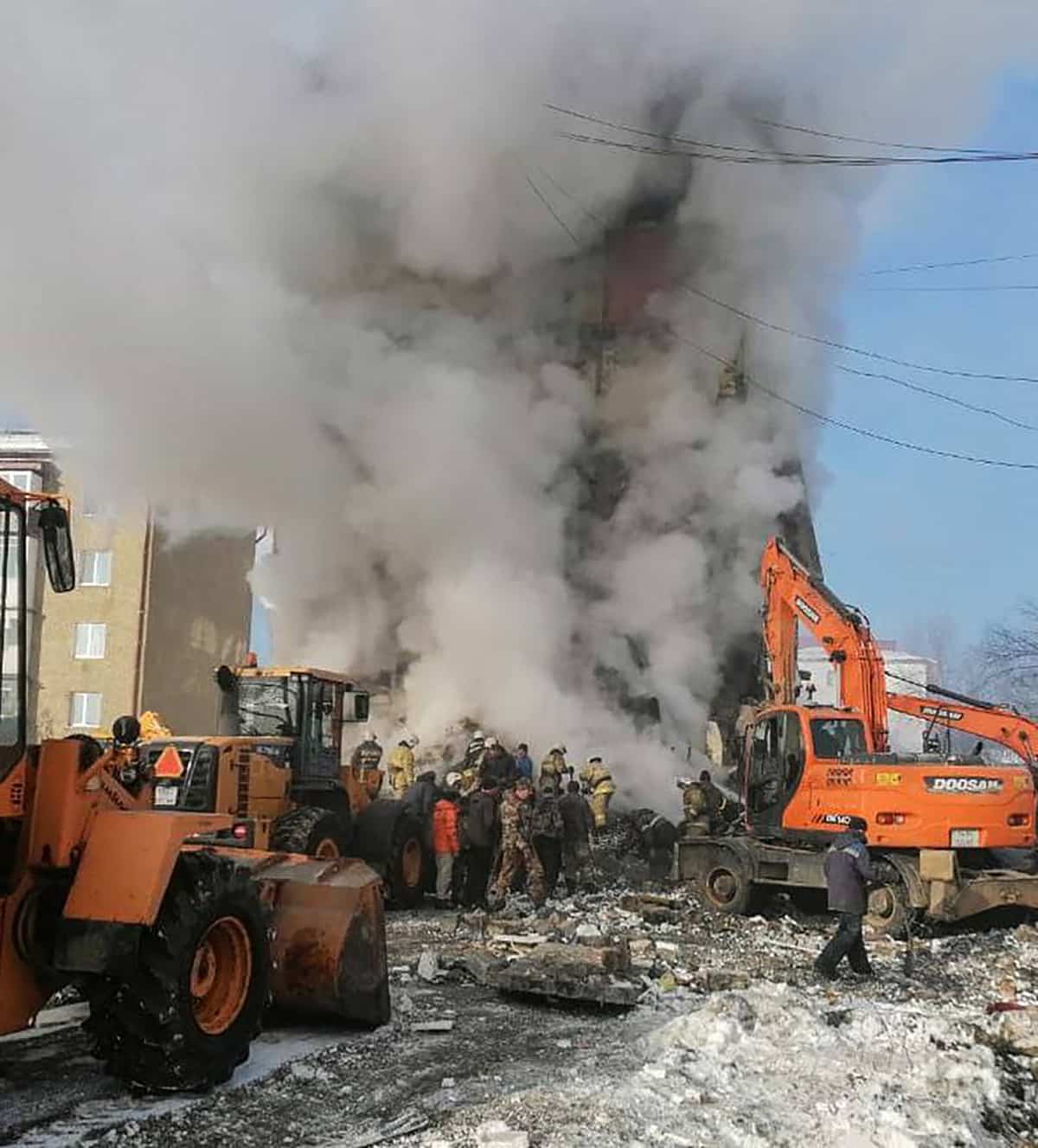 Un dépôt pétrolier en feu dans une région russe à la frontière avec l ...