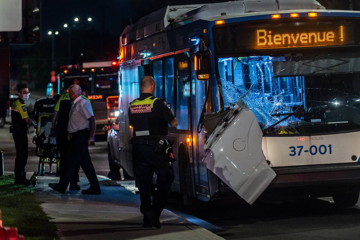 [PHOTOS] Un chauffeur de la STM s'endort au volant et provoque un ...