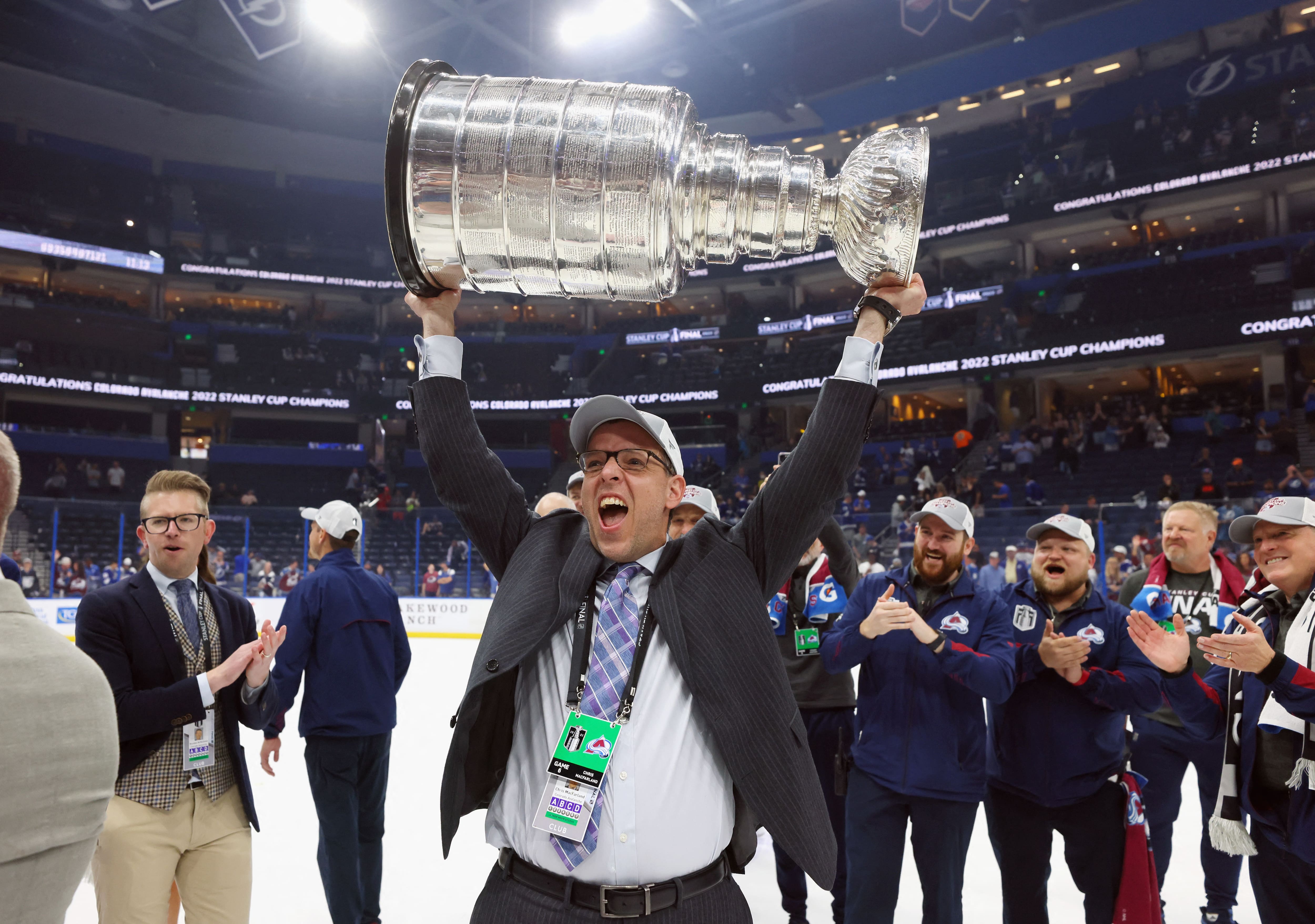 Les Predators obtiennent la permission de l'Avalanche pour discuter ...